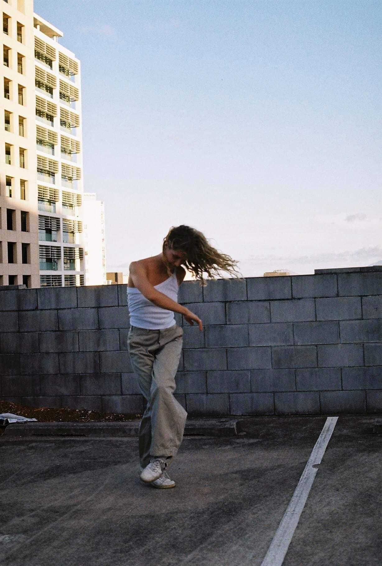 Contemporary OPEN (intermediate-advanced) with Georgia Rudd » Chunky Move