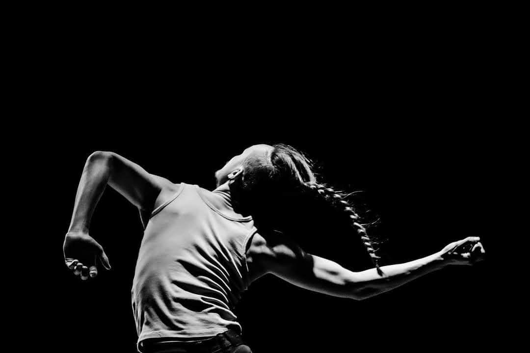 Contemporary OPEN (intermediate-advanced) with Tristan Carter » Chunky Move